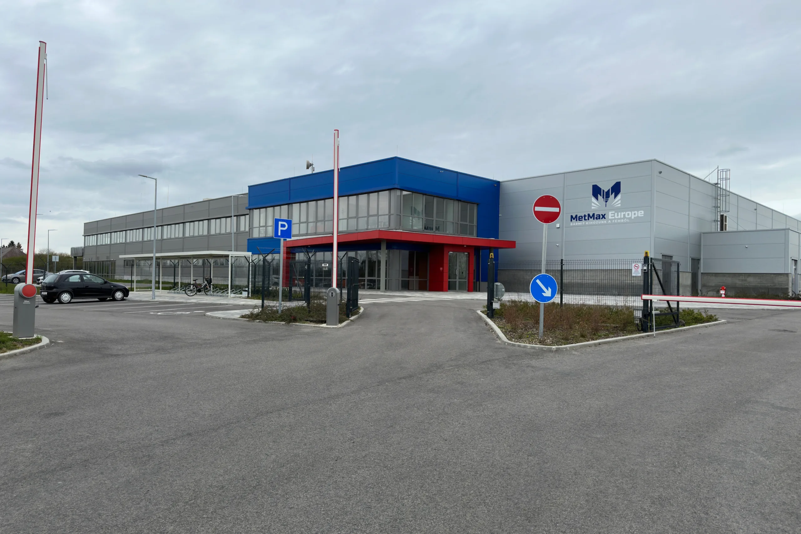 Számos győri épület kivitelezője, az AK Construction is a WHB Győr ...